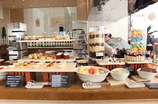 35% Off Fairmont Makati Buffet at Spectrum