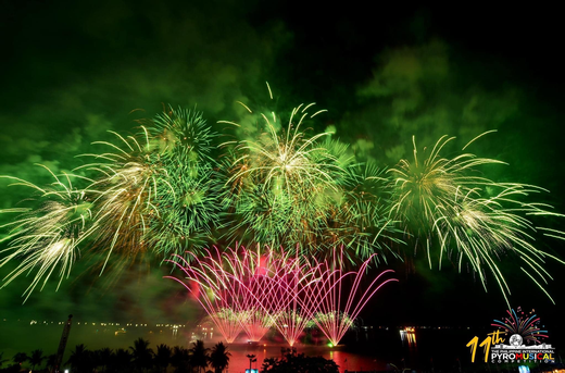 21%Off Pyromusical Competition at SM MOA